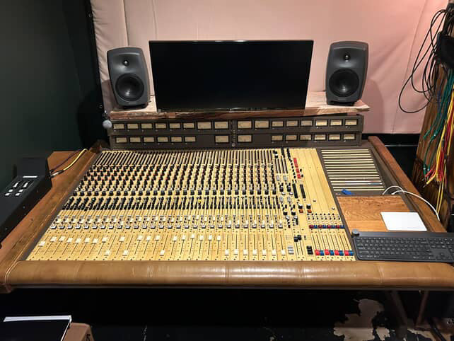 1974 MCI JH528 28-Channel Analog Recording Console – Byrd Finds