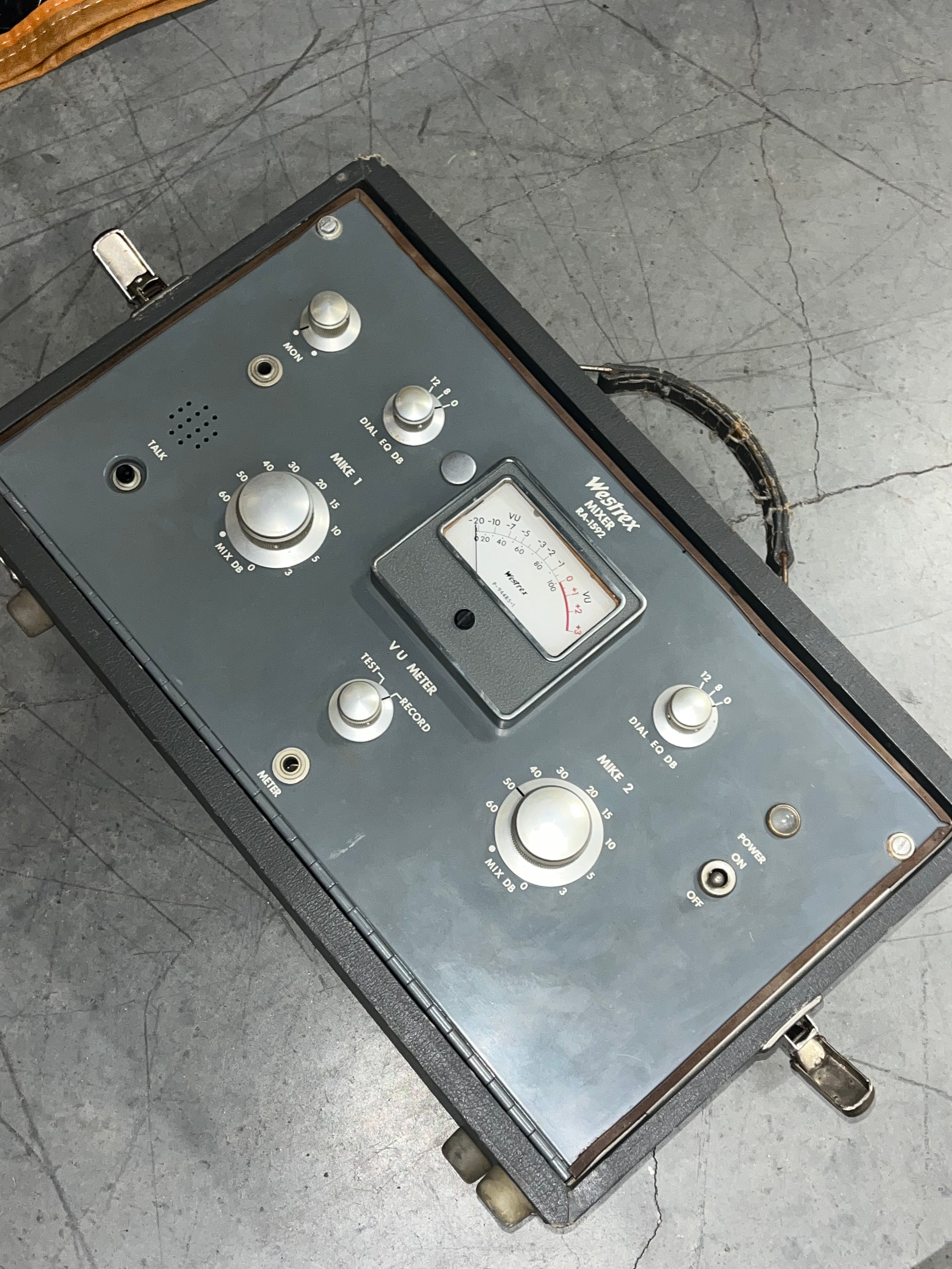 1950's Westrex (Western Electric) Model RA1592 2-Channel Analog Tube M ...
