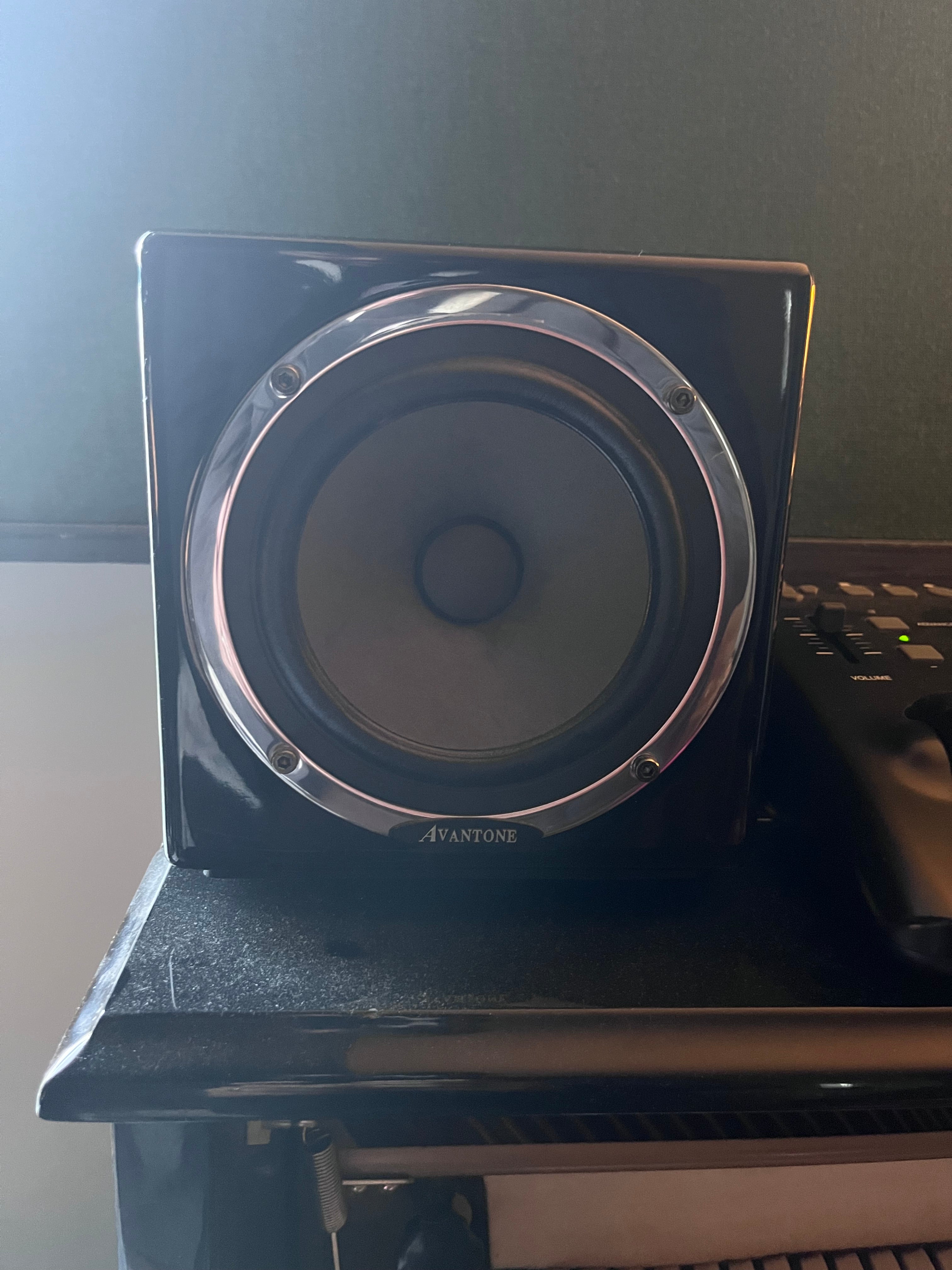 Avantone Pro Active Mix Cube – Byrd Finds